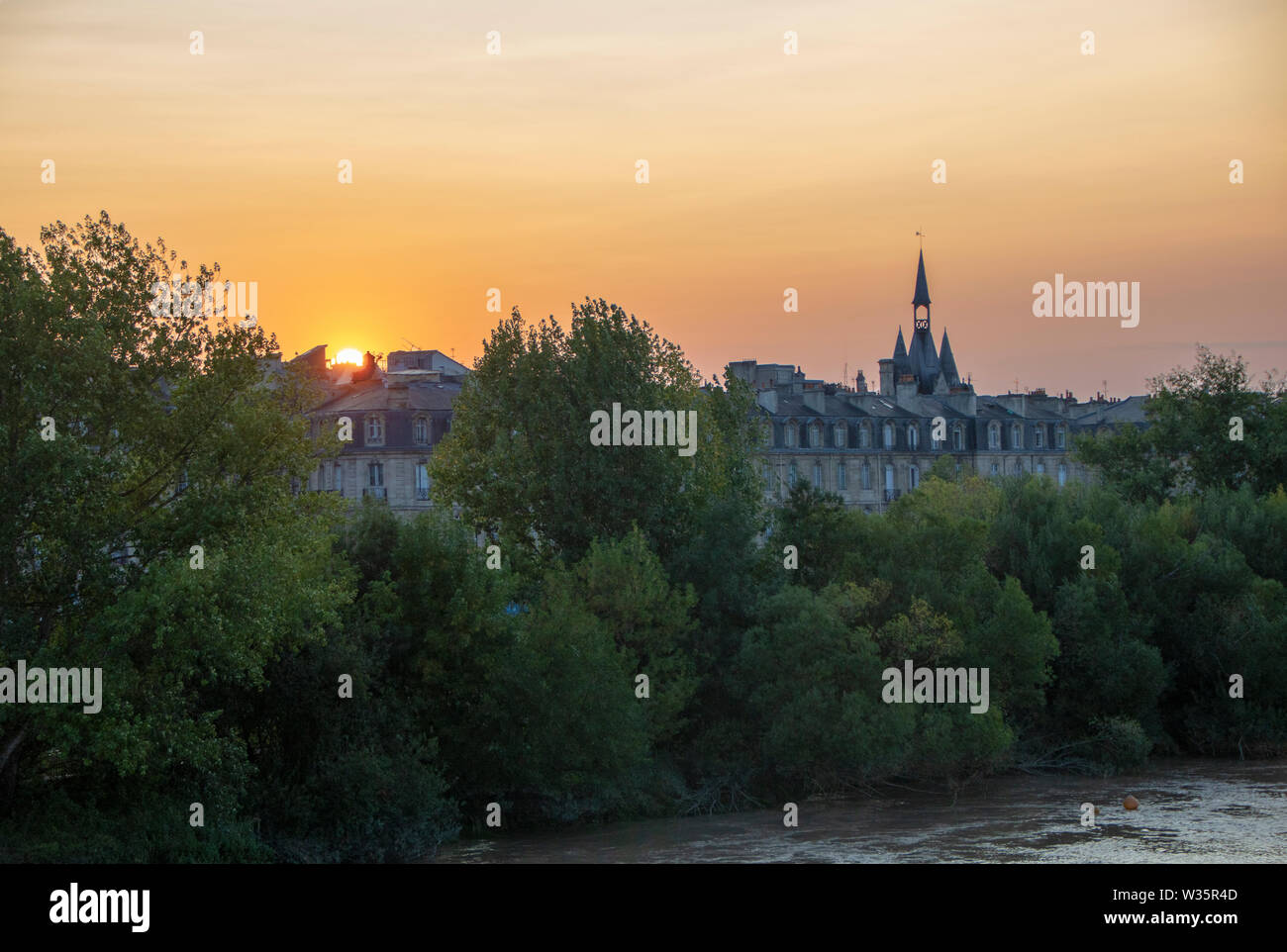 Bordeaux riverside hi-res stock photography and images - Alamy