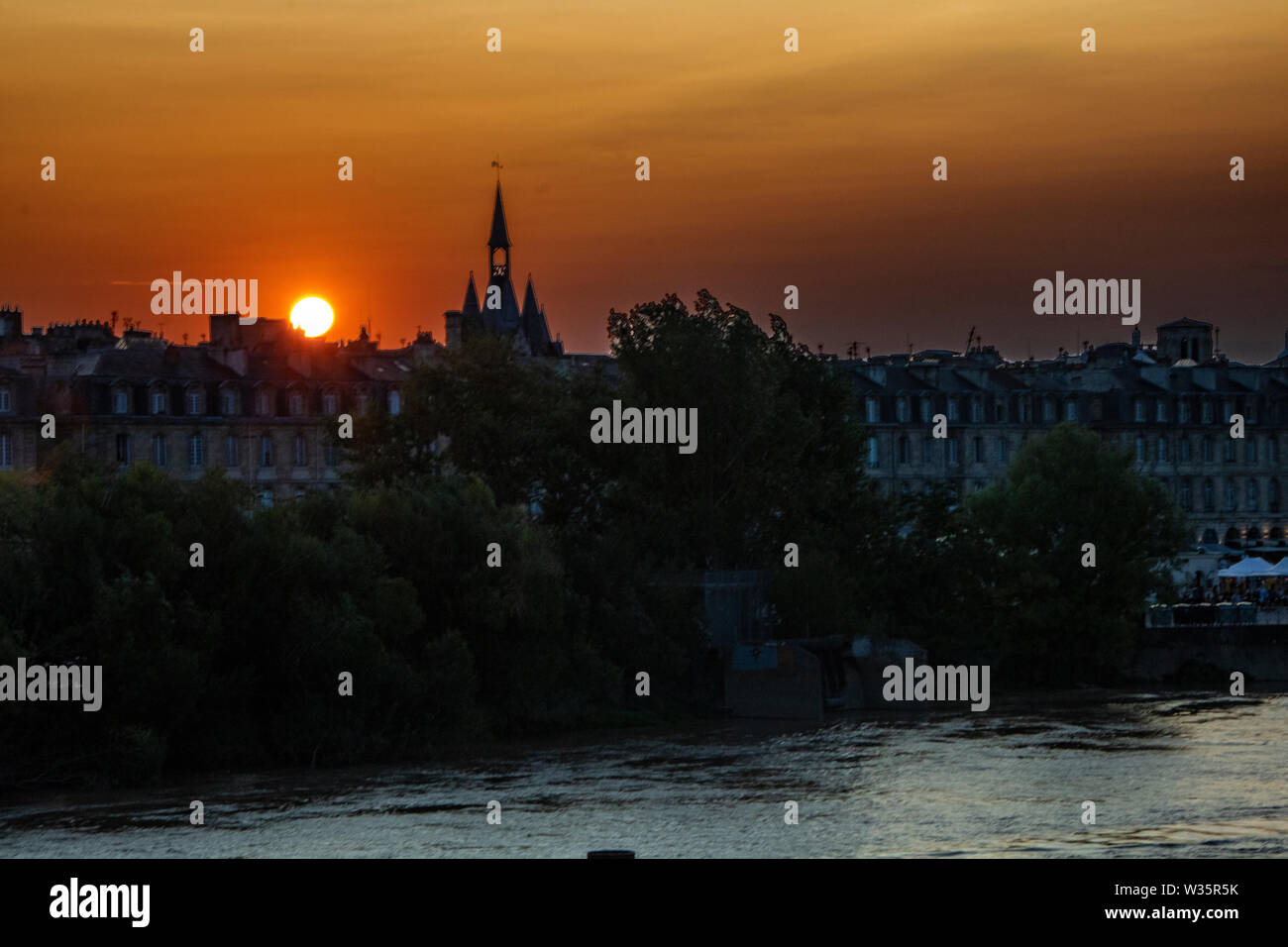 Riverside bordeaux hi-res stock photography and images - Alamy