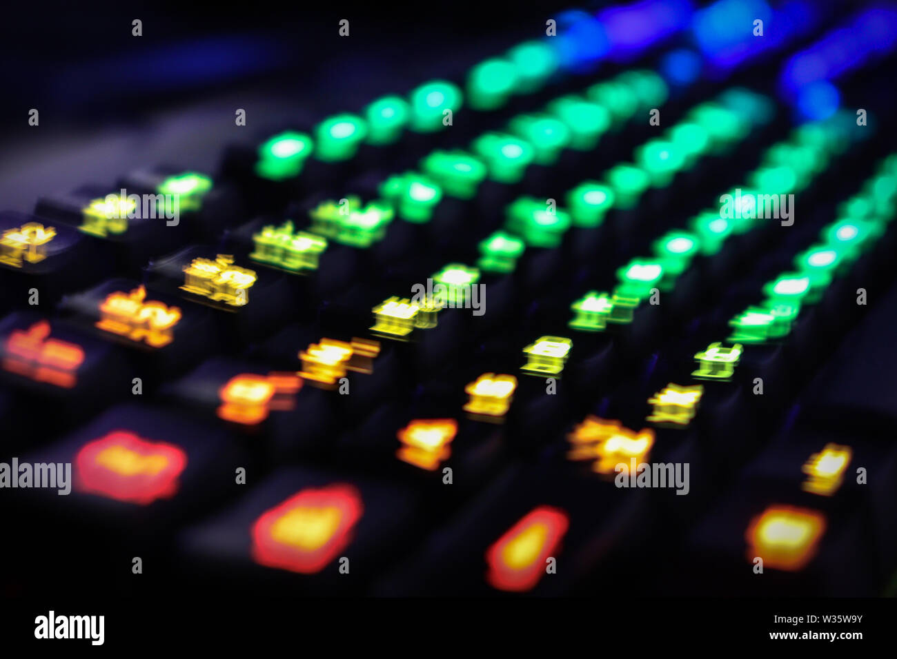 Gaming keyboard hi-res stock photography and images - Alamy