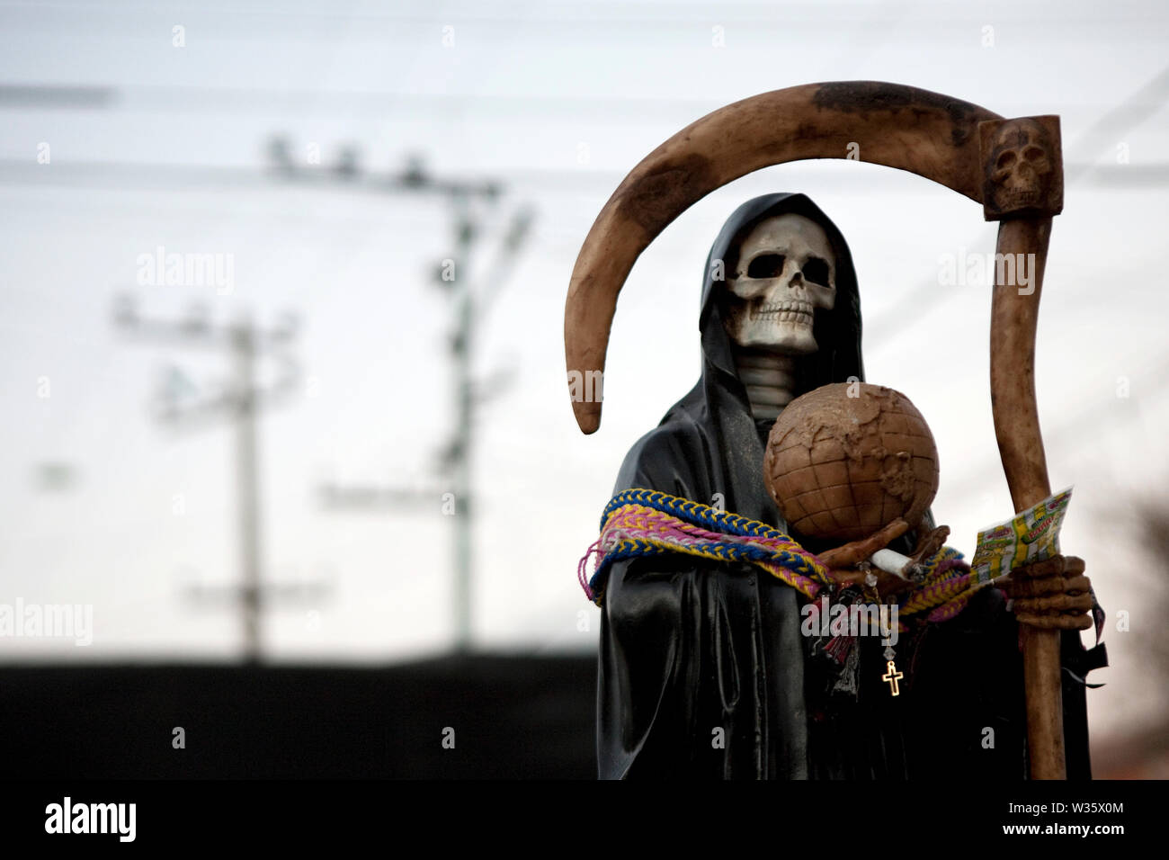 Skeletal figure hi-res stock photography and images - Alamy