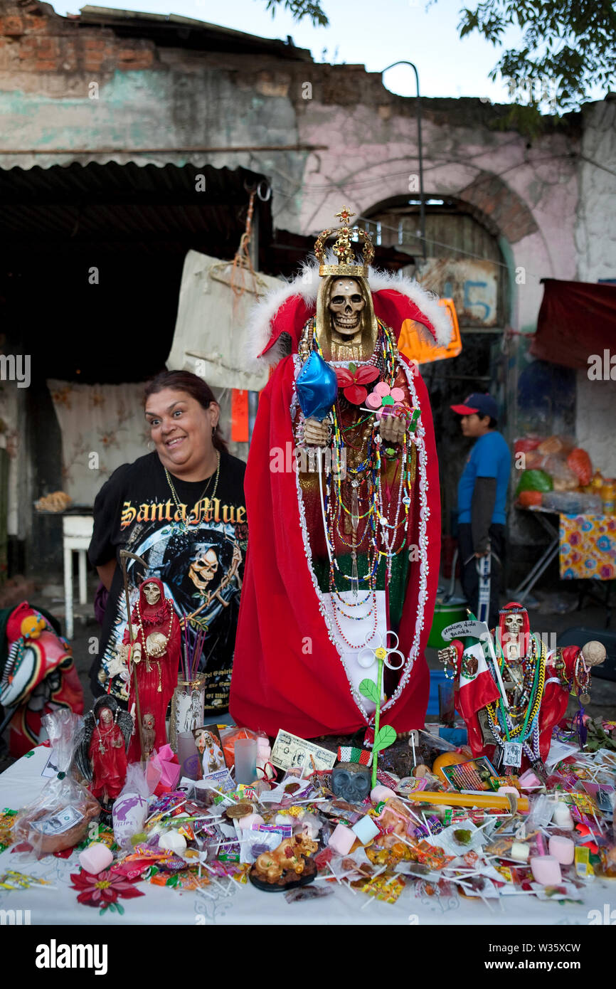 La santisima muerte hi-res stock photography and images - Alamy