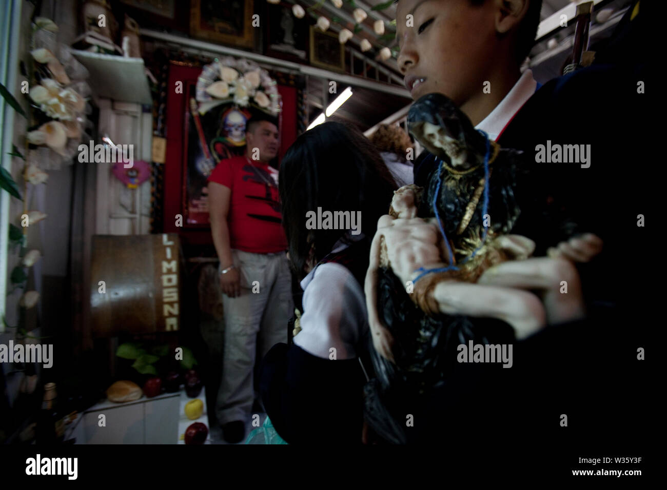 Catholic veneration of the dead hi-res stock photography and images - Alamy