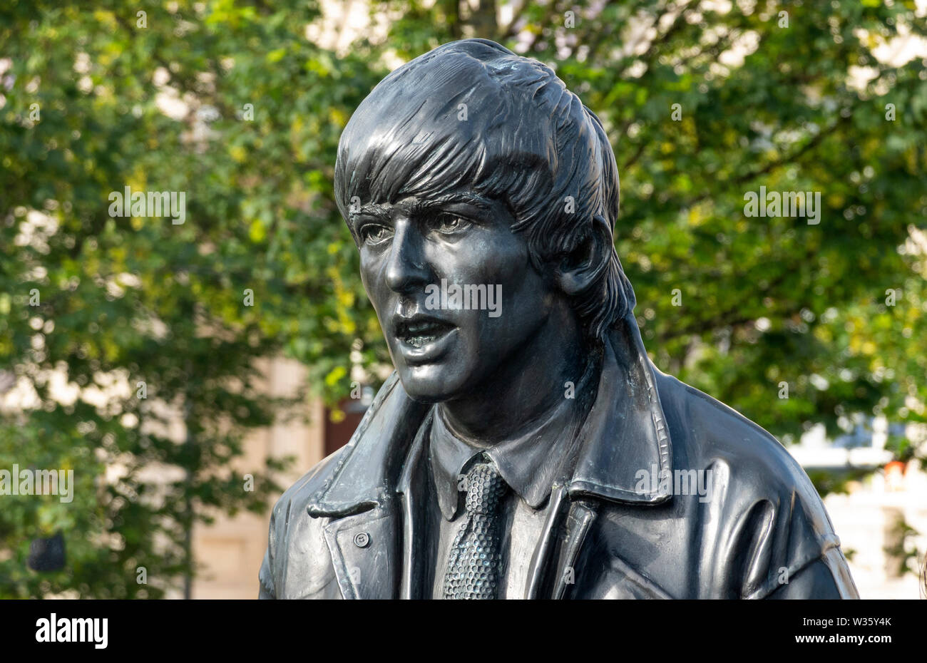 George harrison statue hi-res stock photography and images - Alamy