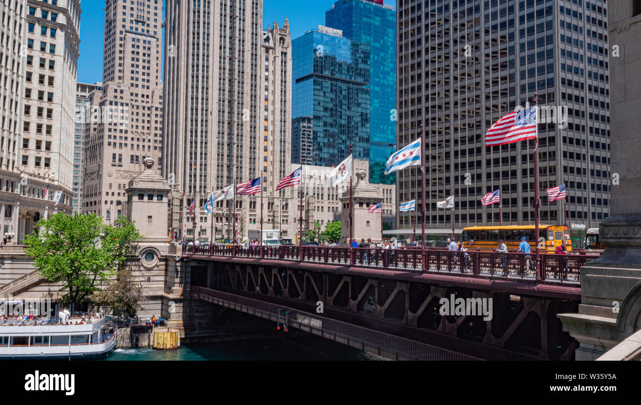 DuSable Bridge in Chicago - CHICAGO, USA - JUNE 11, 2019 Stock Photo ...