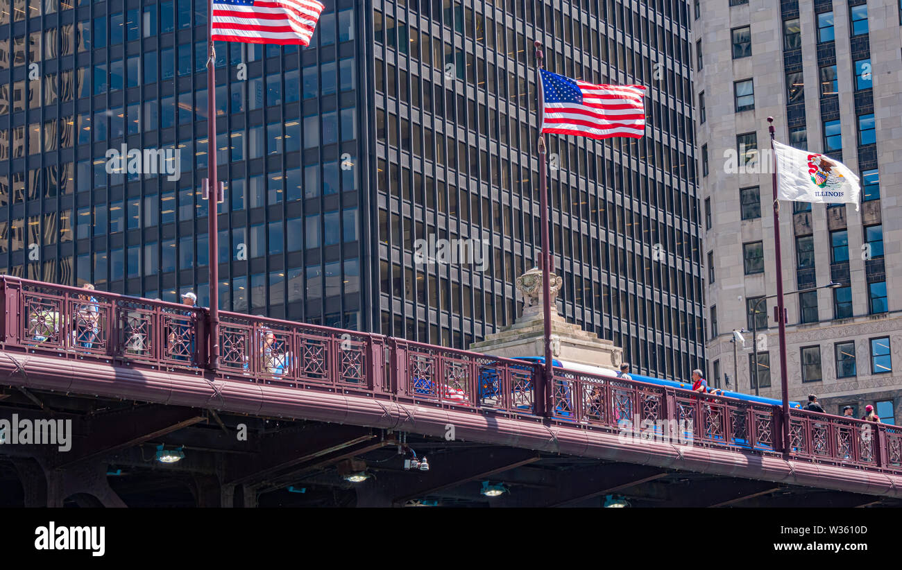 Famous DuSable Bridge in Chicago - CHICAGO, USA - JUNE 11, 2019 Stock ...