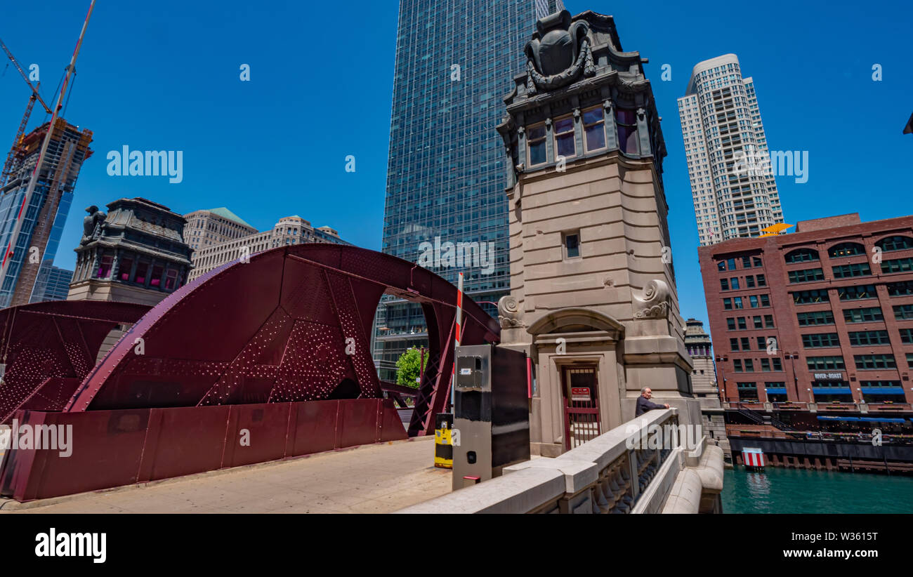The Bridges over Chicago River - CHICAGO, USA - JUNE 11, 2019 Stock ...