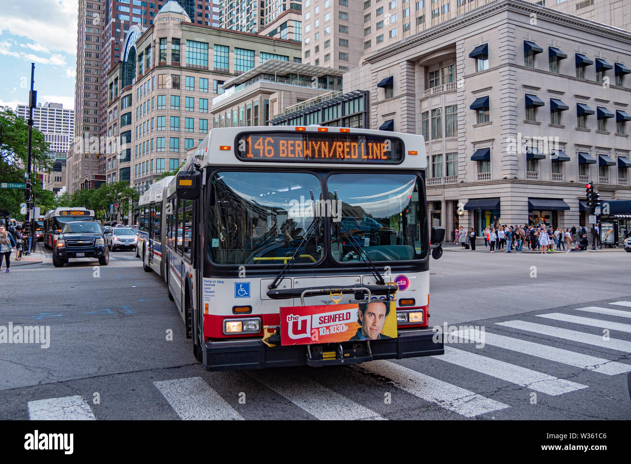 Red Line Bus in Chicago - public transport - CHICAGO, USA - JUNE 11 ...