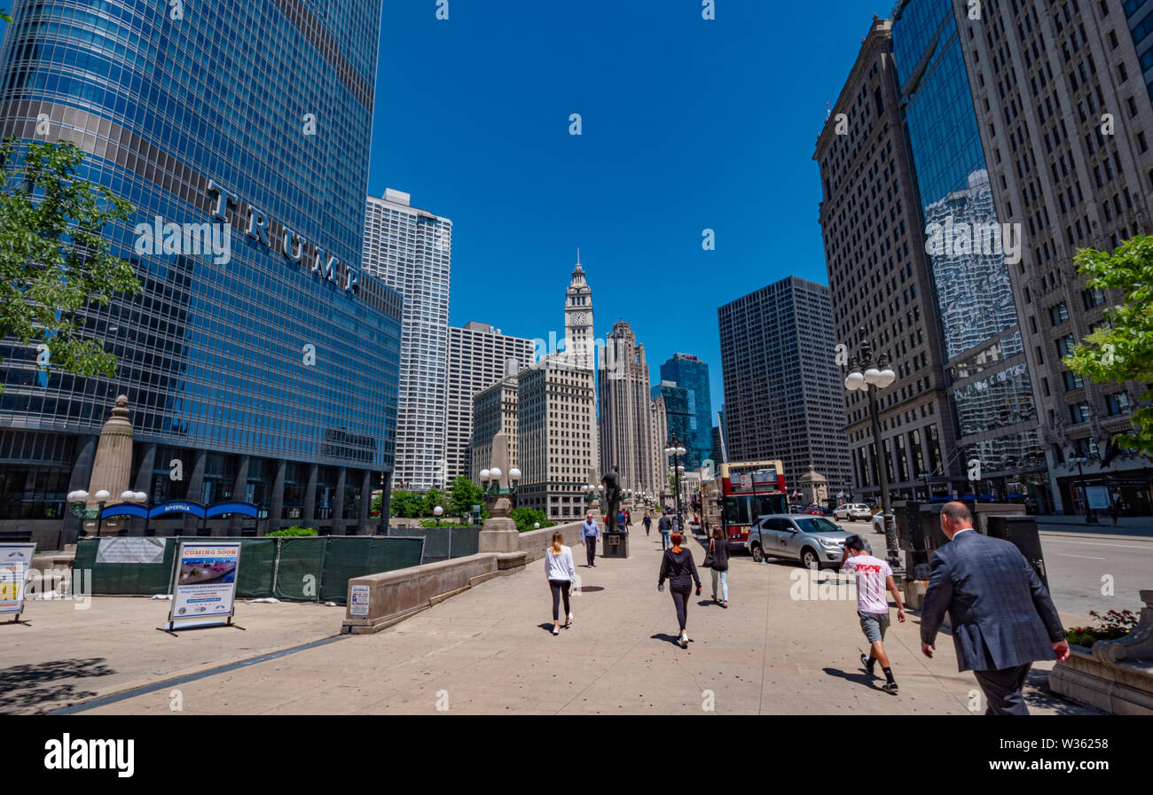 Aerial view trump tower chicago hi-res stock photography and images - Alamy