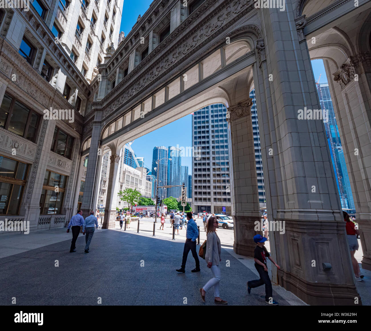 Wrigley building chicago aerial hi-res stock photography and images - Alamy