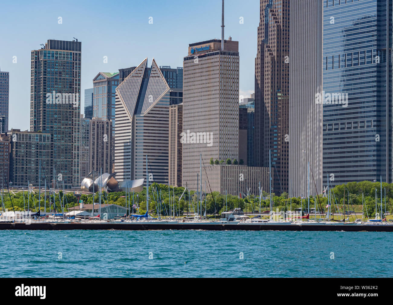 The High rise buildings of Chicago downtown - CHICAGO, USA - JUNE 11 ...