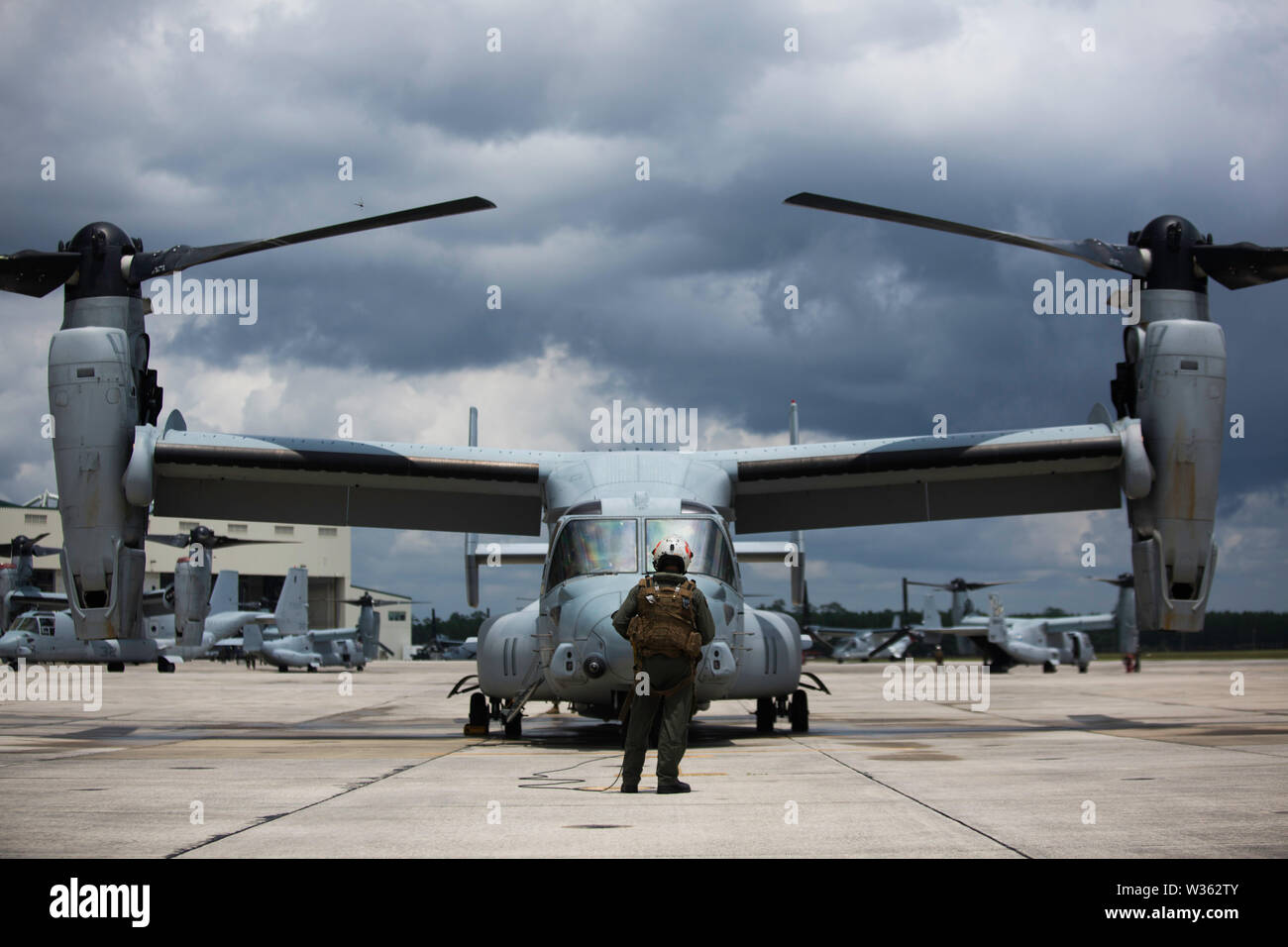 Marines prepare conduct part hi-res stock photography and images - Alamy