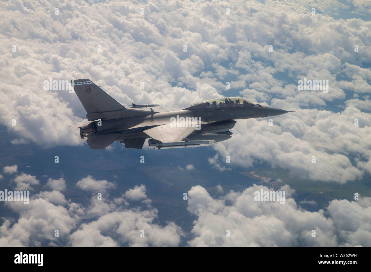 An F-16D Fighting Falcon assigned to the 40th Flight Test Squadron ...