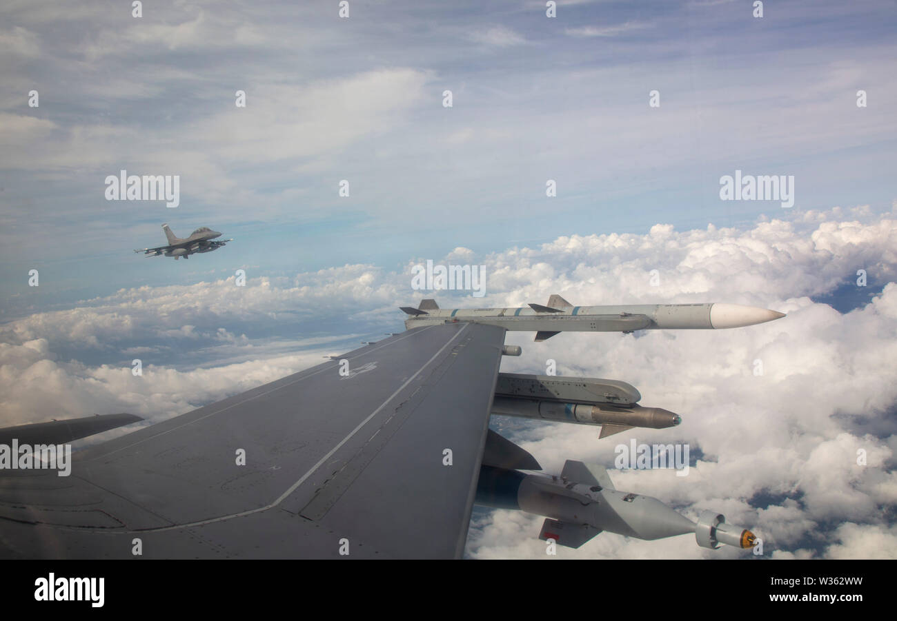 40th flight test squadron hi-res stock photography and images - Alamy