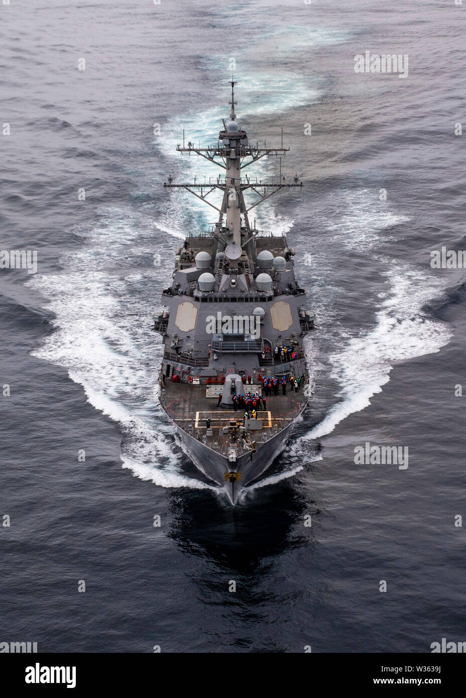 190711-N-NU281-1288 SOUTH PACIFIC OCEAN (July 11, 2019) The Arleigh ...