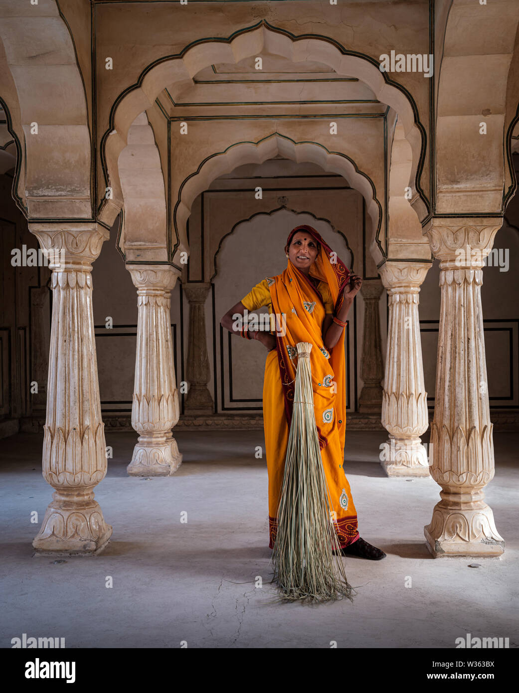 JAIPUR, INDIA - CIRCA NOVEMBER 2018: Indian woman in Amber Fort. Jaipur ...