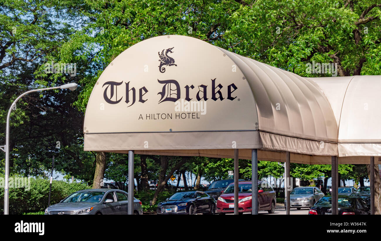 The Drake Hotel in Chicago - CHICAGO, USA - JUNE 11, 2019 Stock Photo ...