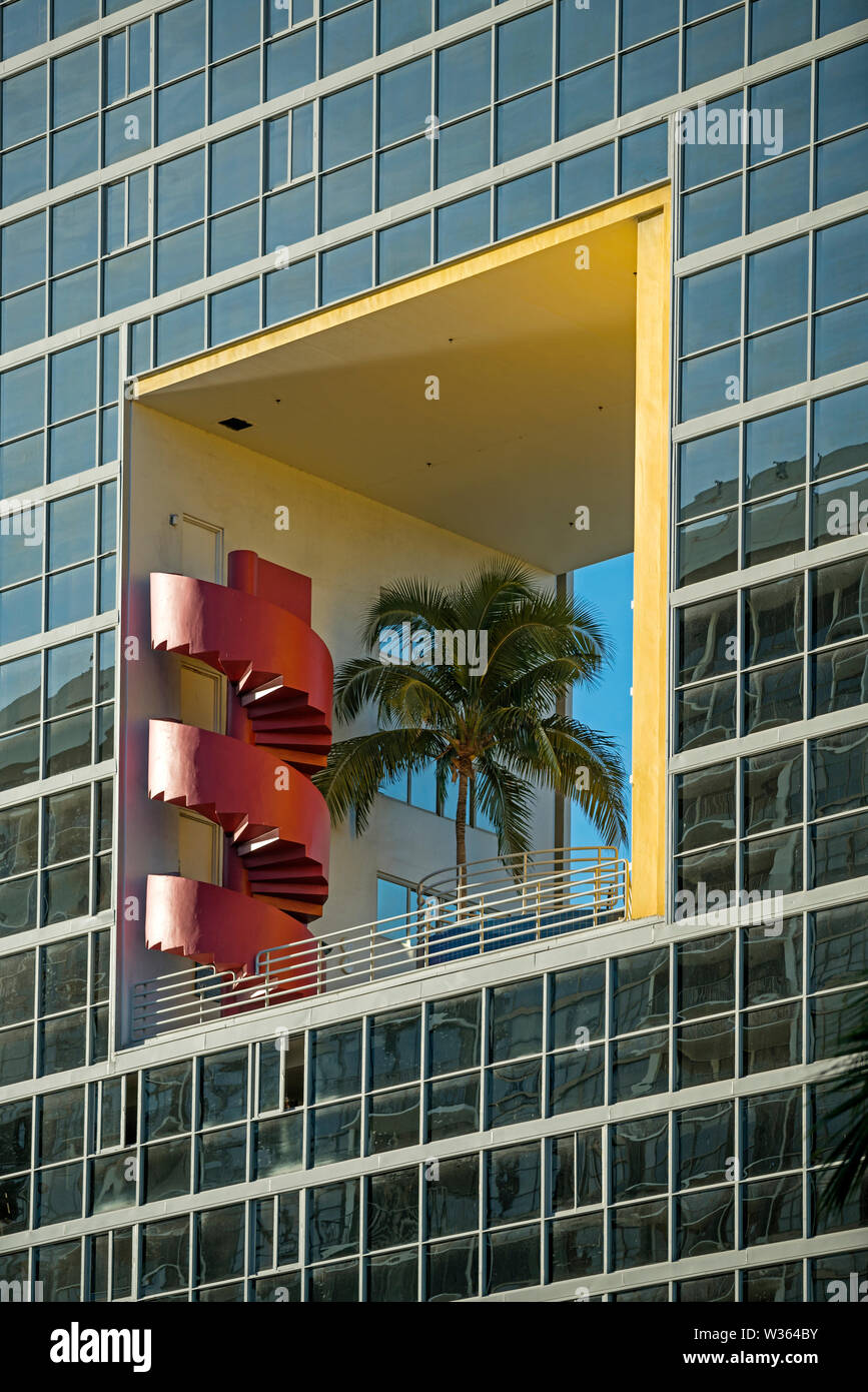 PALM COURT ATLANTIS CONDOMINIUM BUILDING (©ARQUITECTONICA 1982 ...