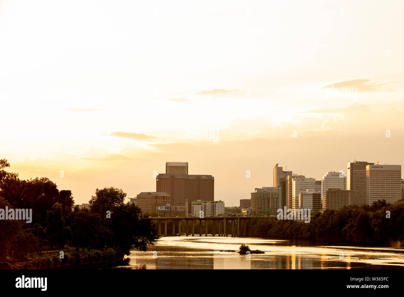 Richmond, Virginia Skyline James River Stock Photo - Alamy