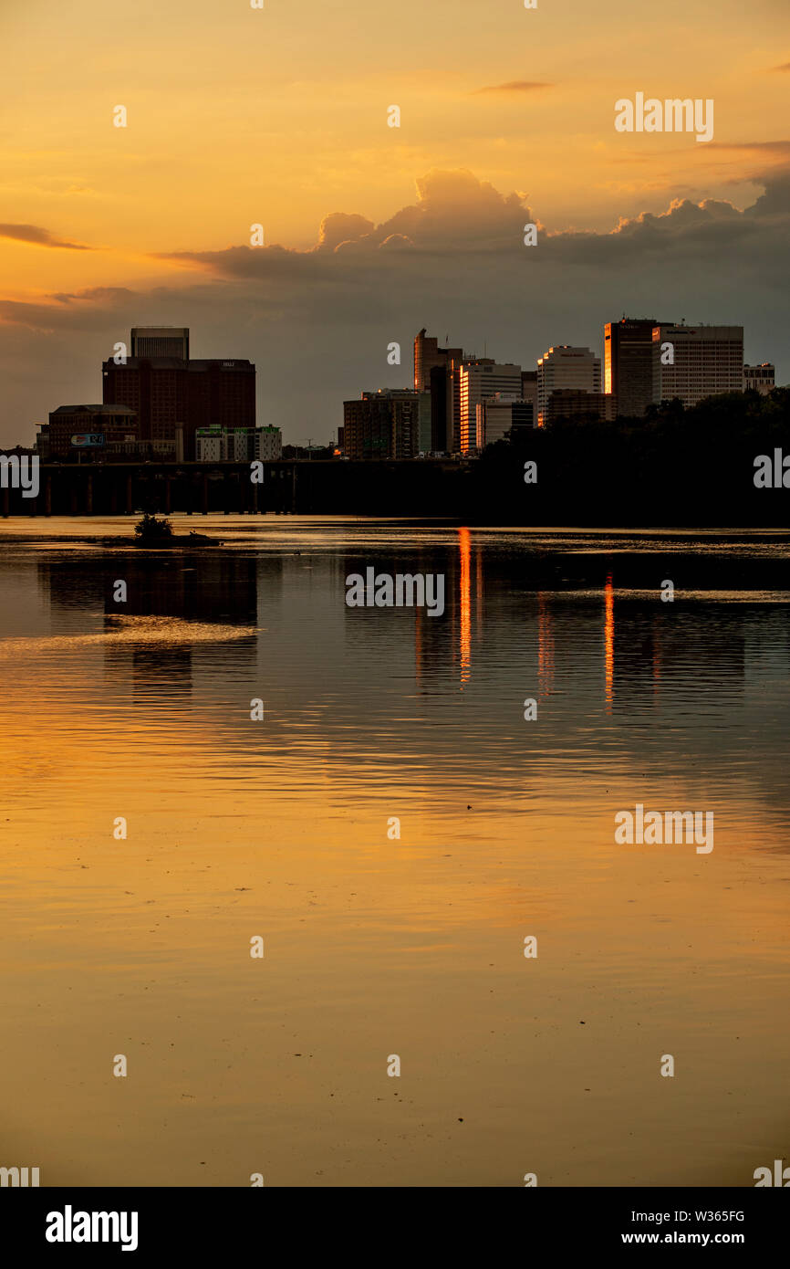 Richmond, Virginia Skyline James River Stock Photo - Alamy