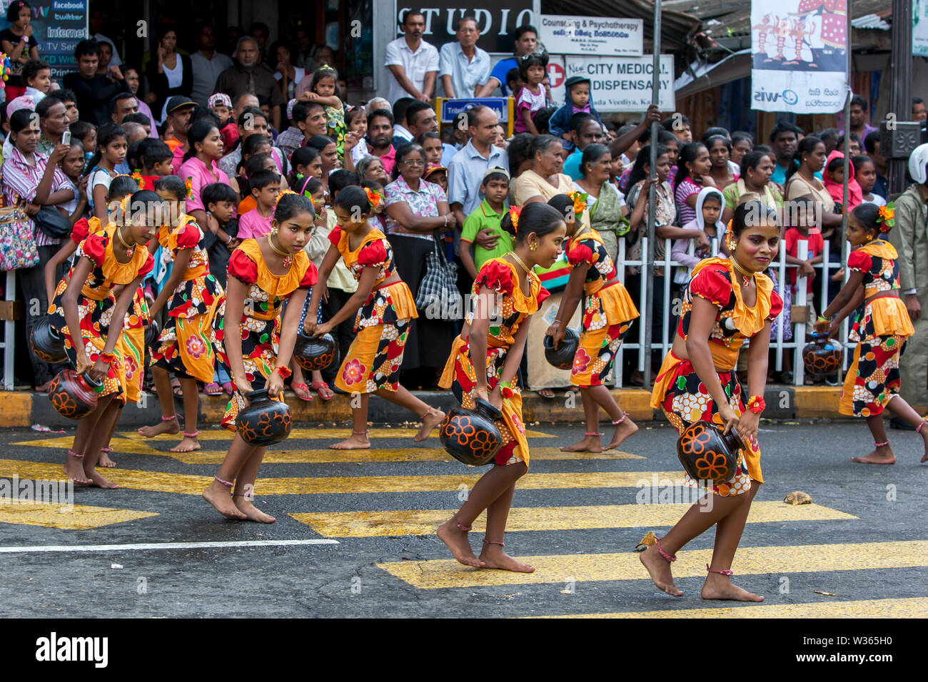 Paththini devala hi-res stock photography and images - Alamy