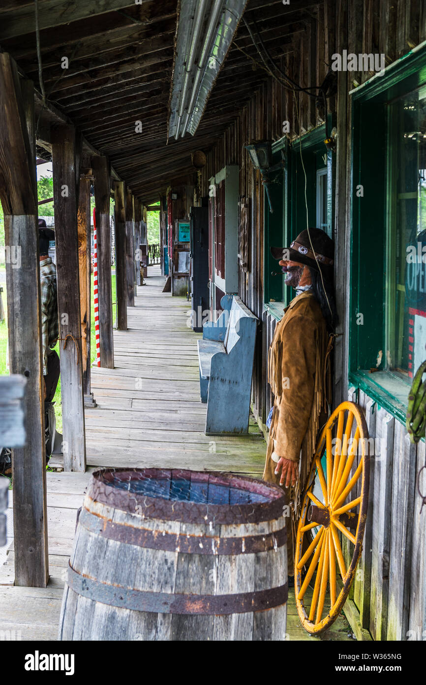 Vintage wild west Canadian outpost Stock Photo - Alamy