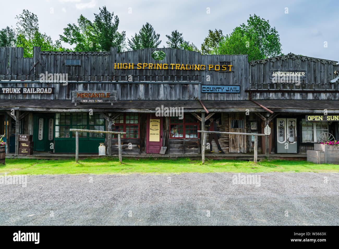 Vintage wild west Canadian outpost Stock Photo - Alamy