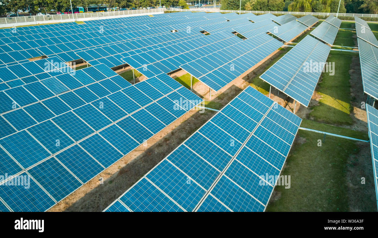 Solar field construction hi-res stock photography and images - Alamy