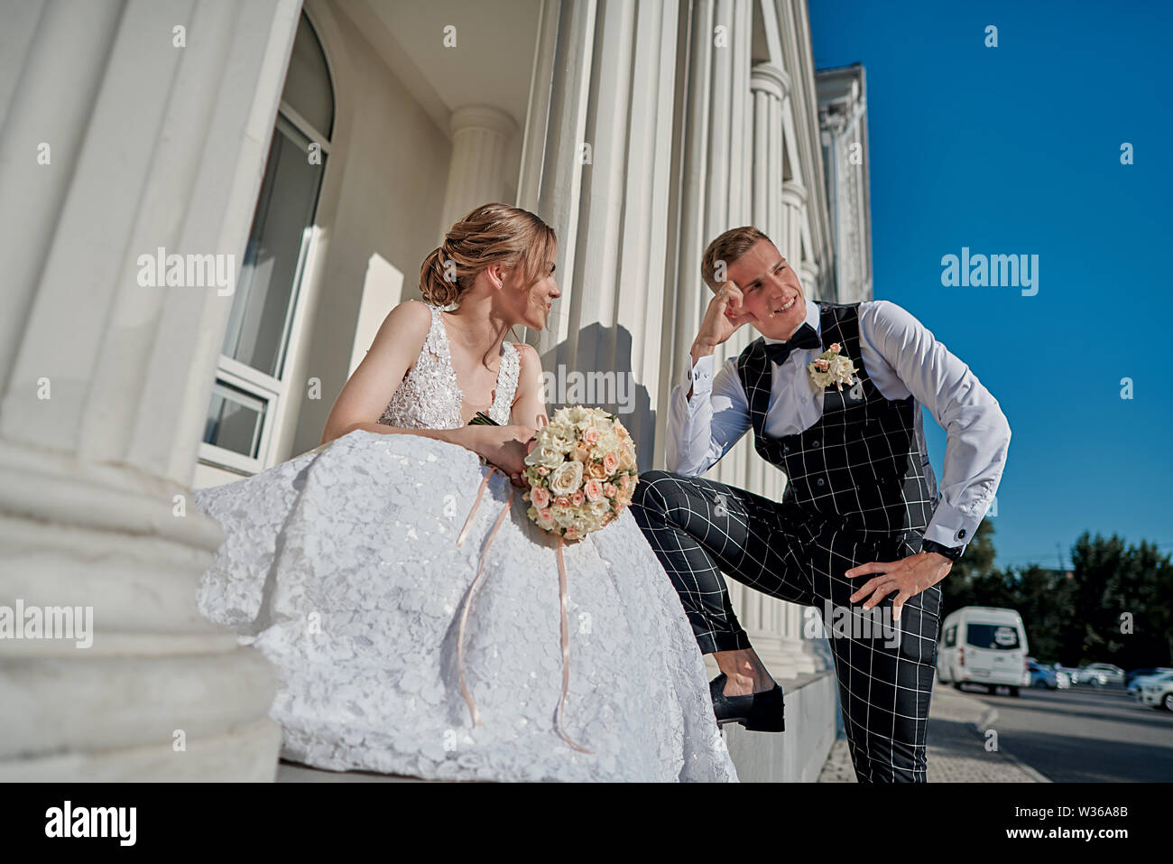 Happy groom hi-res stock photography and images - Alamy
