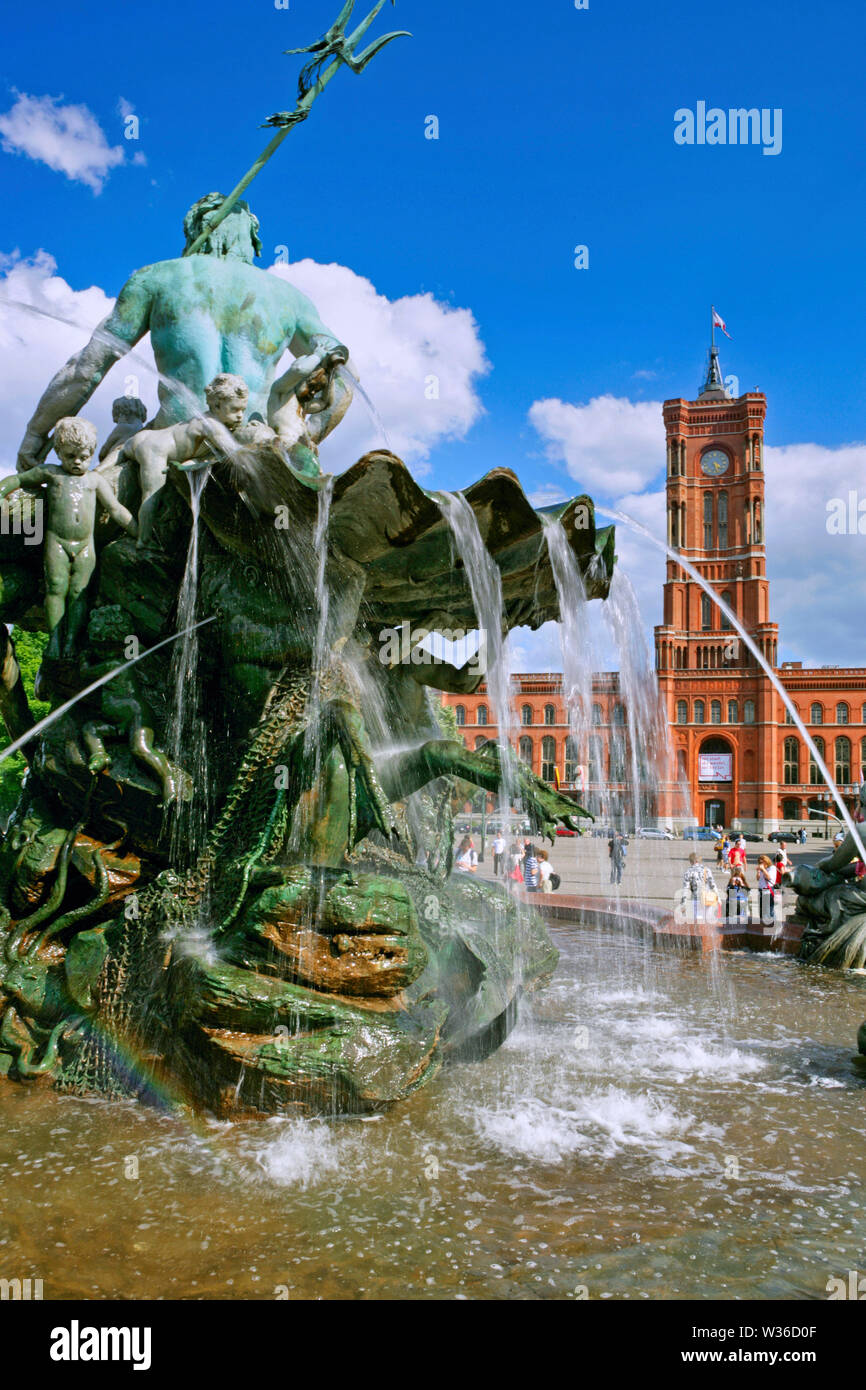 Neptunbrunnen berliner hi-res stock photography and images - Alamy