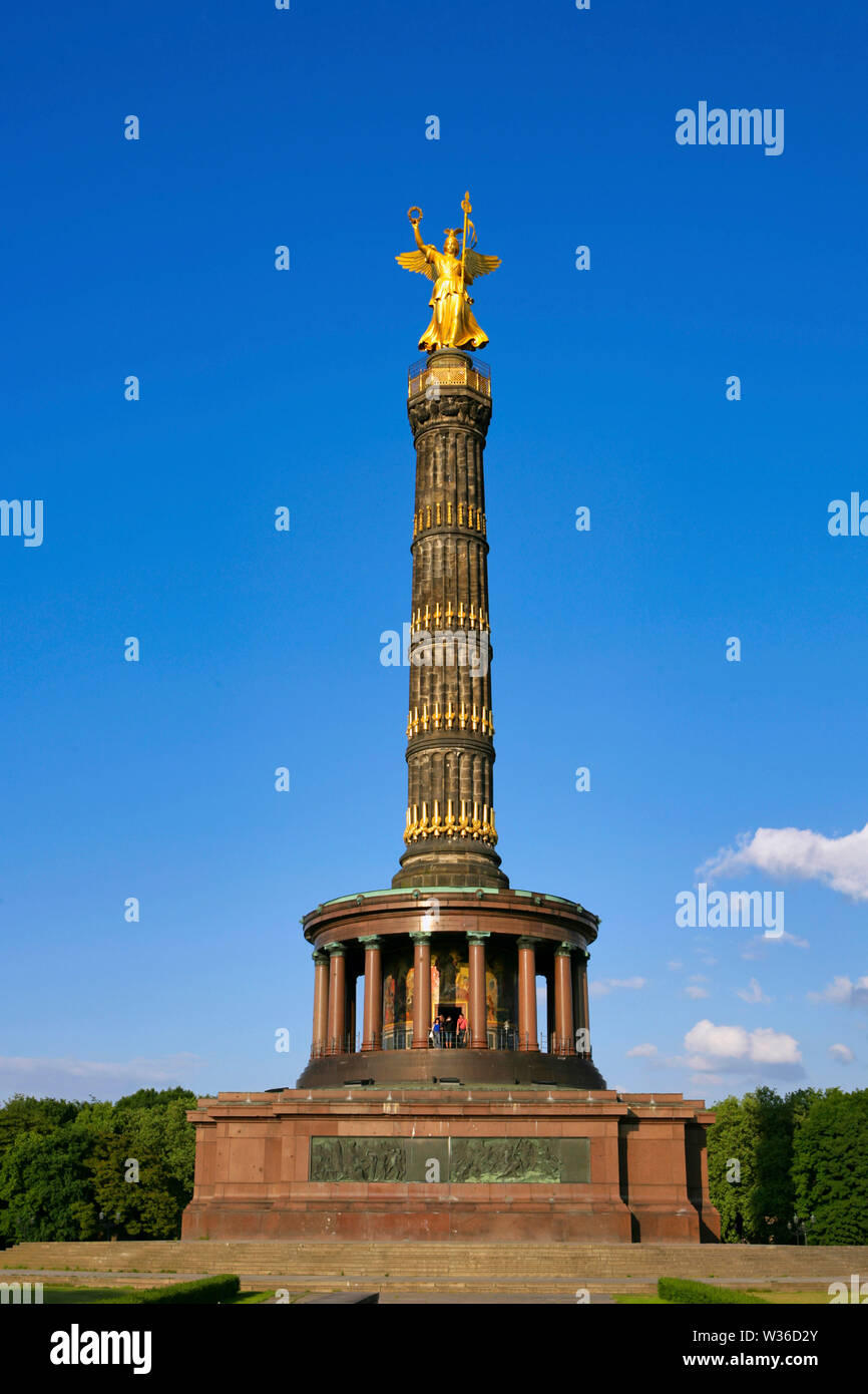 Goldelse, Statue of St. Victoria on the Victory Column Großer Stern ...