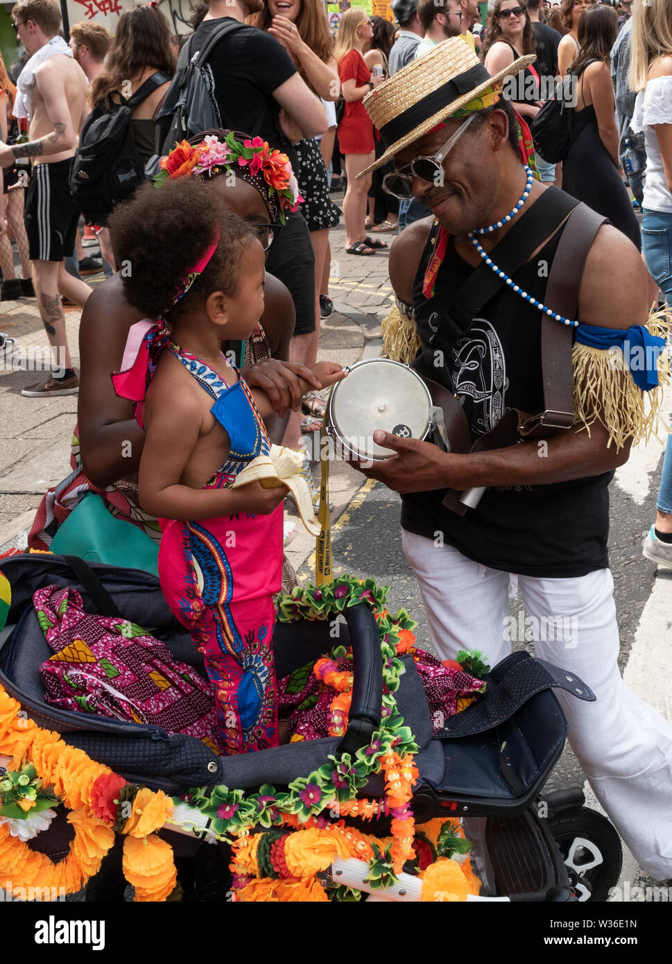 Tapping bell hi-res stock photography and images - Alamy