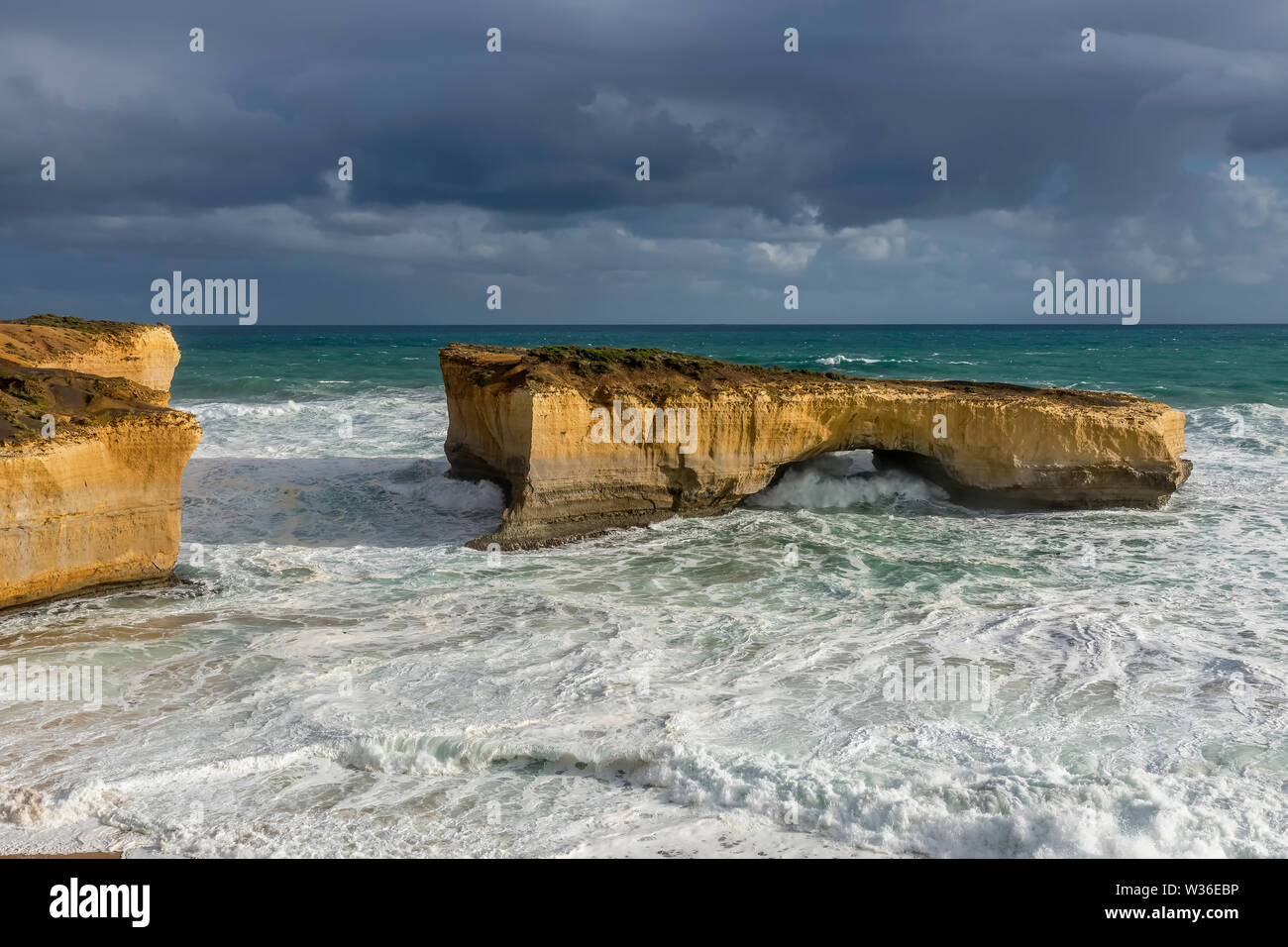 London arch hi-res stock photography and images - Alamy