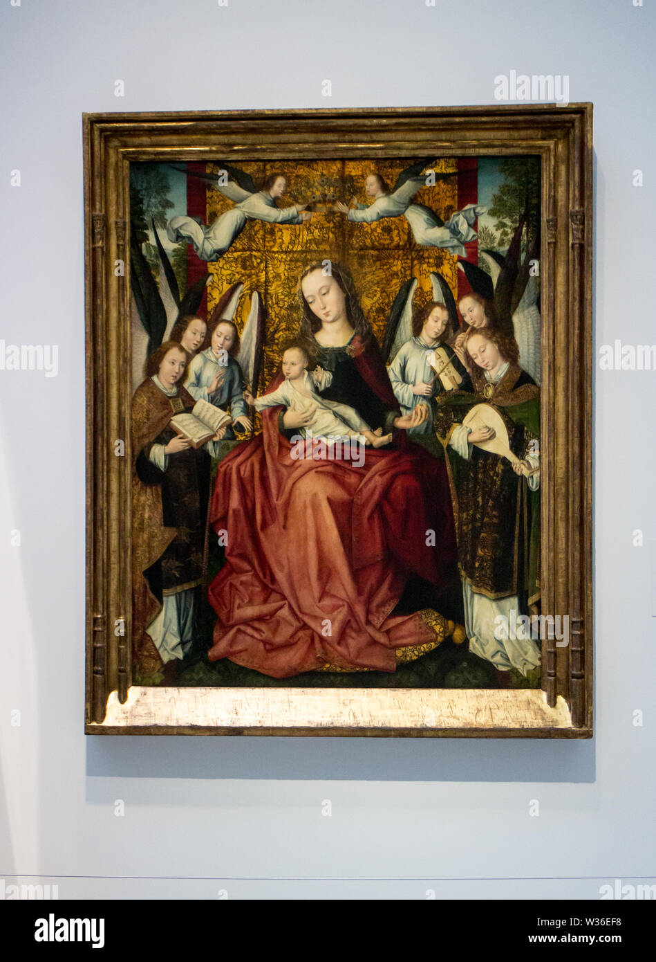 Le Louvre Lens : Anonymous Virgin and Child surrounded by angels ...