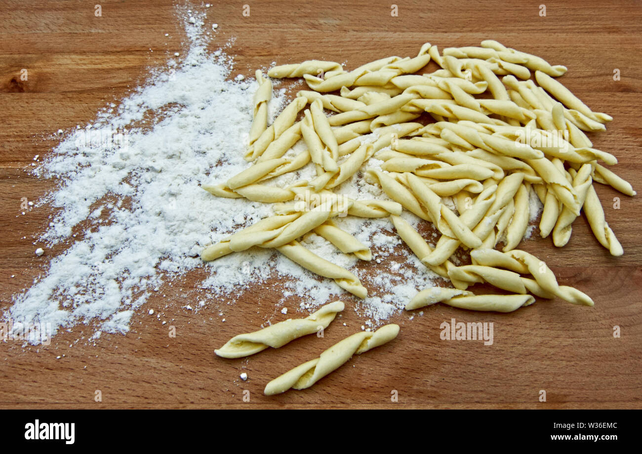 Fusilli al ferretto hi-res stock photography and images - Alamy