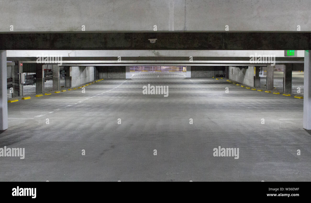 Empty parking garage hi-res stock photography and images - Alamy