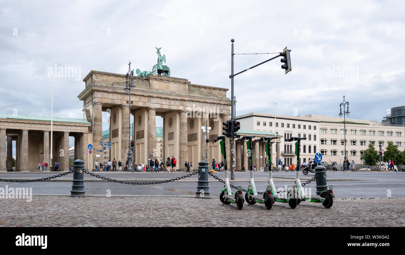 Electric motorized scooters hi-res stock photography and images - Alamy