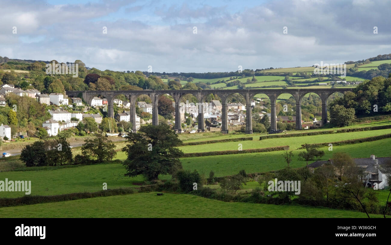 Railway Viaduct on the Tamar Valley branch line, links Devon to ...