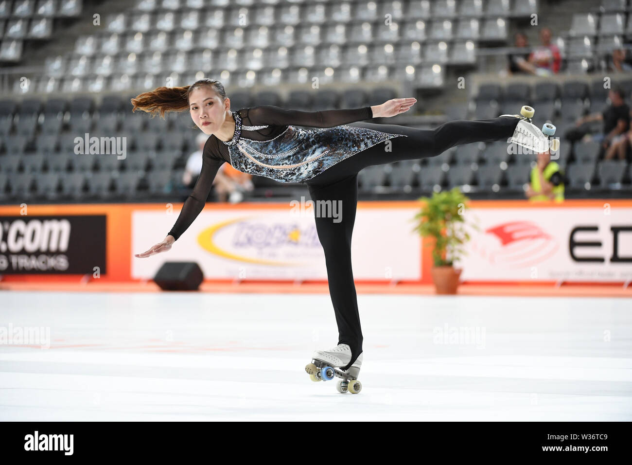 CHUN-LIN CHEN from Taipei, performing in Senior Ladies Freeskating in ...