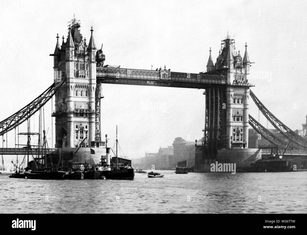 London tower bridge under construction Black and White Stock Photos ...