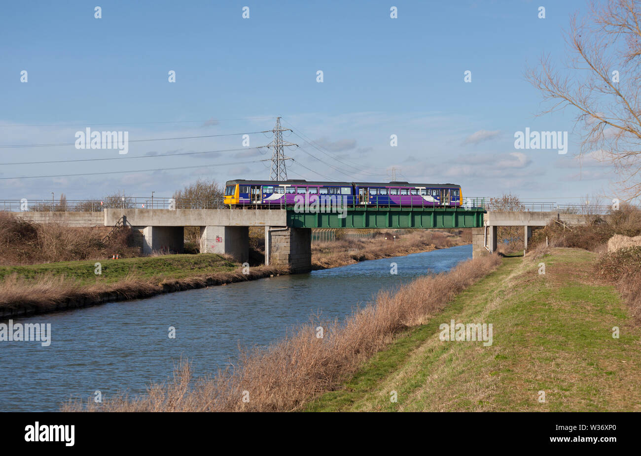 Arriva Northern rail class 142 pacer train passing Brigg (Gainsborough ...