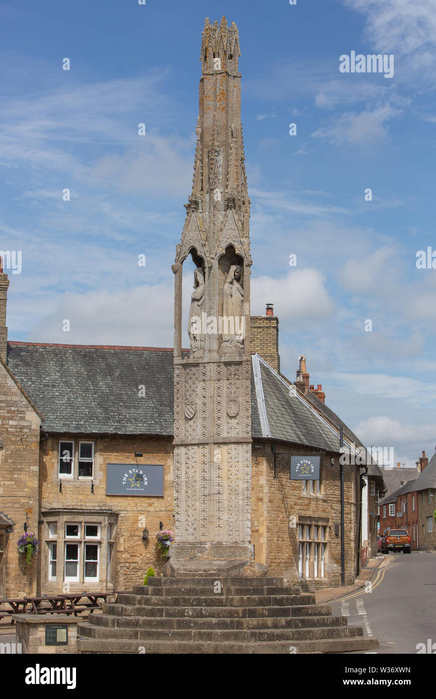 Geddington cross hi-res stock photography and images - Alamy
