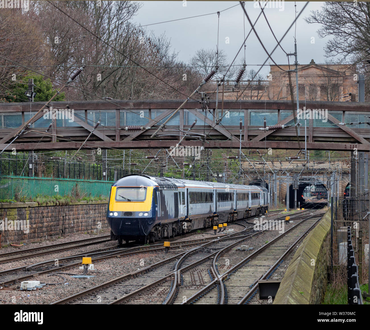 Scotrail train passenger edinburgh hi-res stock photography and images ...