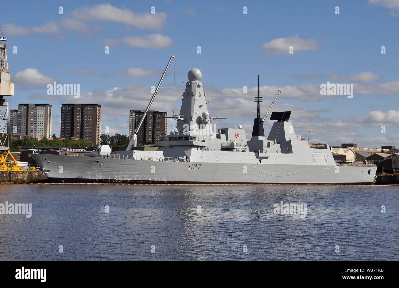 Daring class air defense destroyer hi-res stock photography and images ...