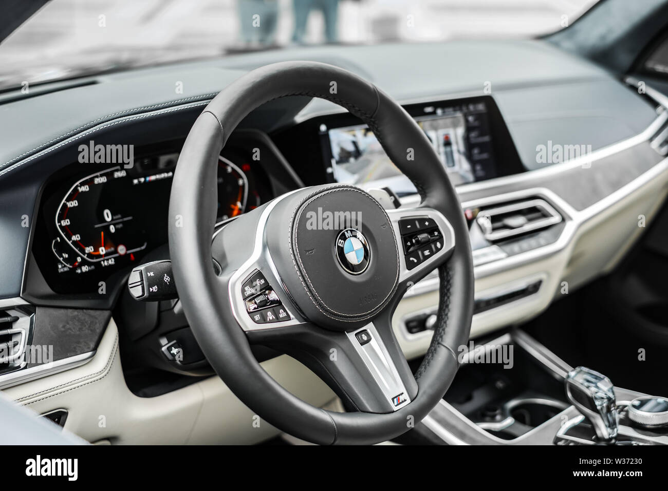 Bmw digital dashboard hi-res stock photography and images - Alamy
