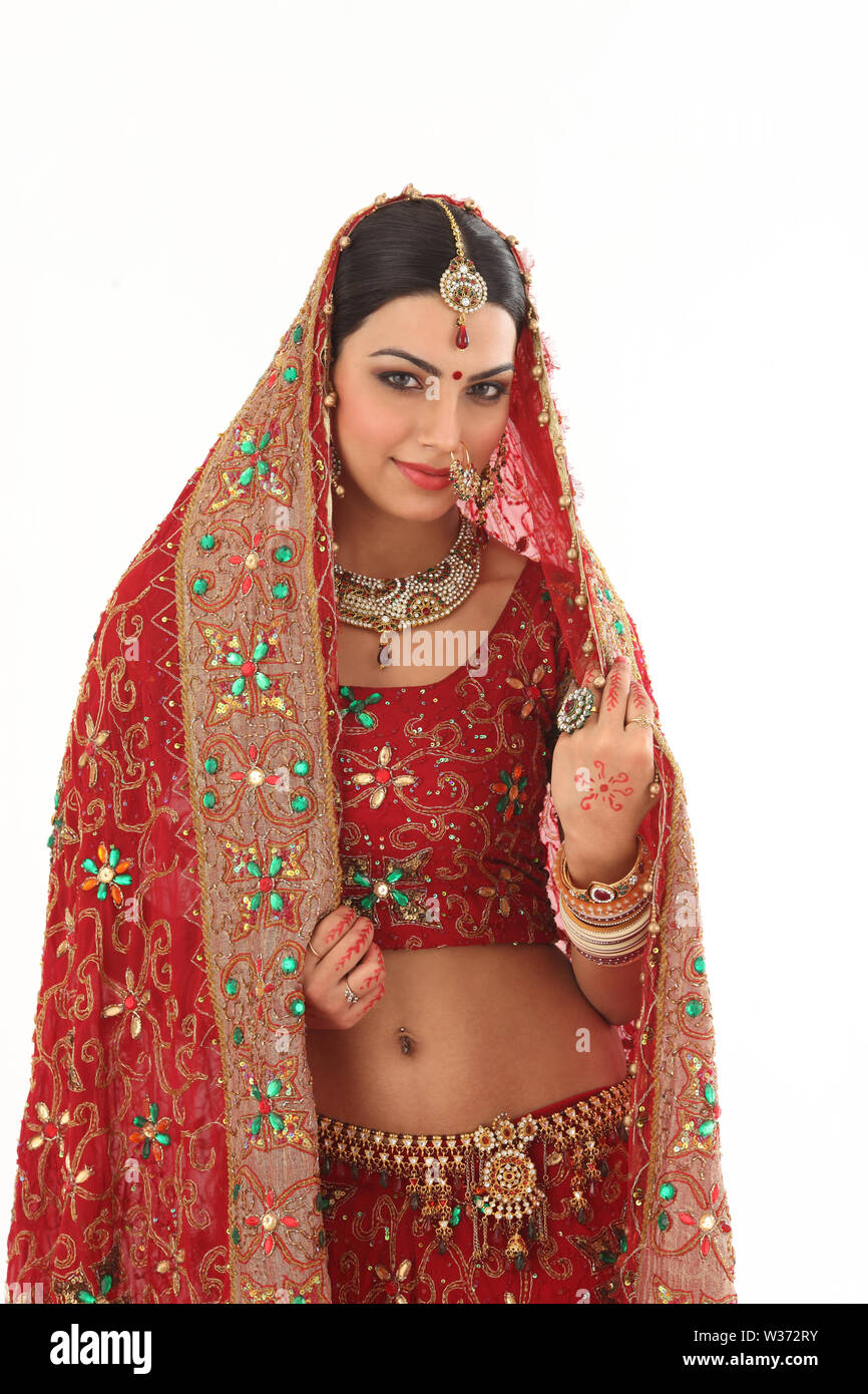 Portrait of an Indian bride Stock Photo - Alamy