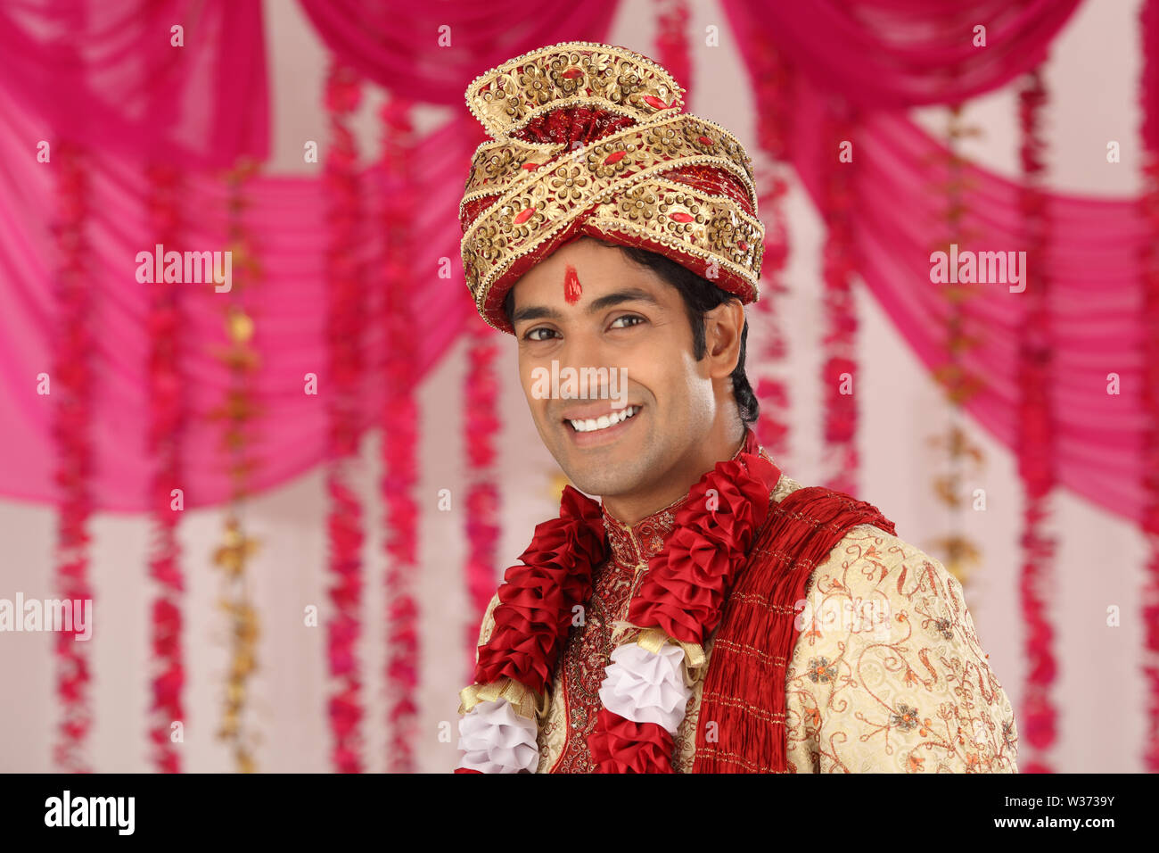 Happy handsome indian groom wedding hi-res stock photography and images ...