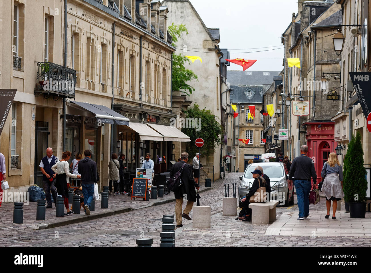 Bayeux street hi-res stock photography and images - Alamy