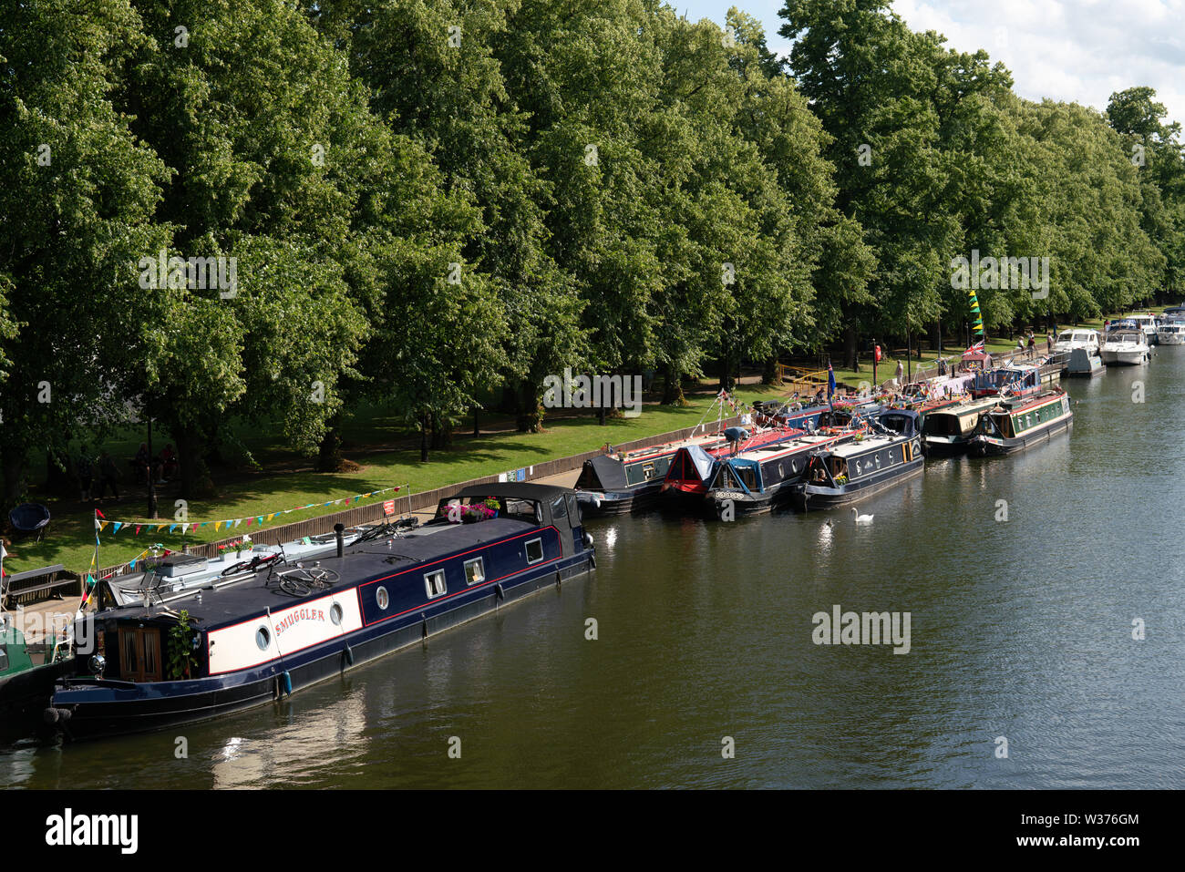 Canal boats on the River Avon, Evesham Stock Photo - Alamy