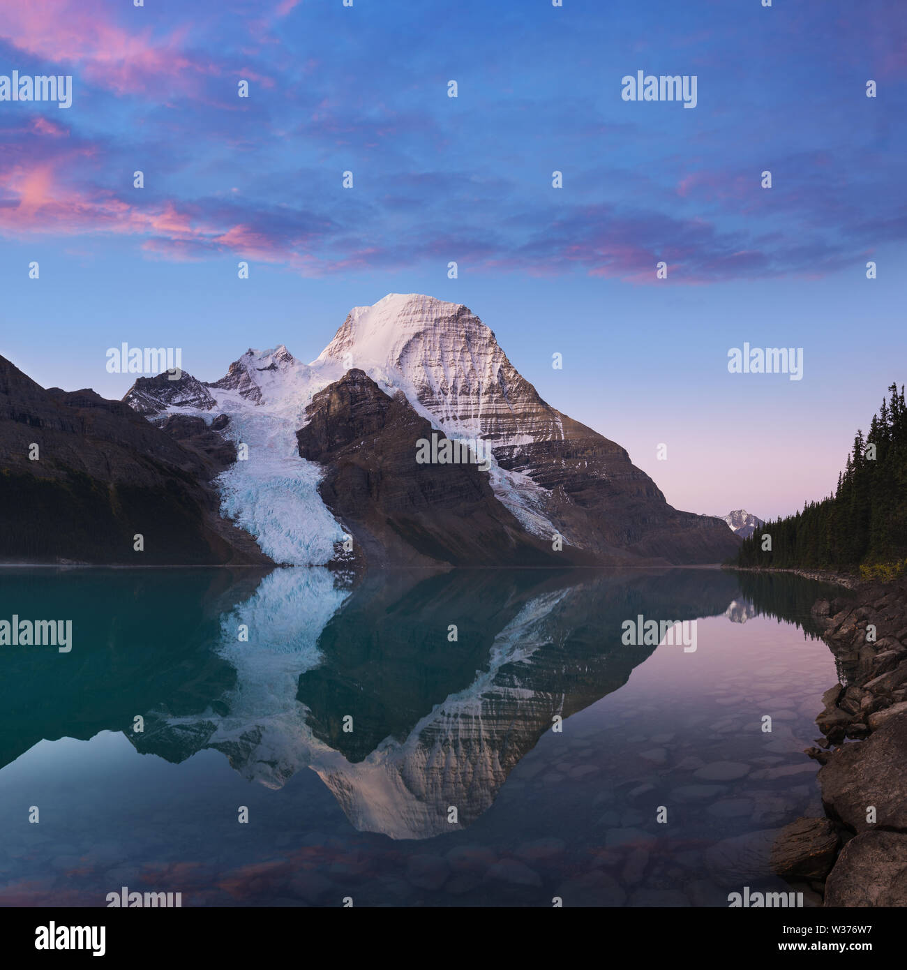 Jasper national park mount robson hi-res stock photography and images ...