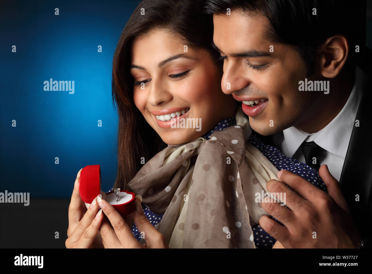 Rings ring love marriage bonding hi-res stock photography and images ...